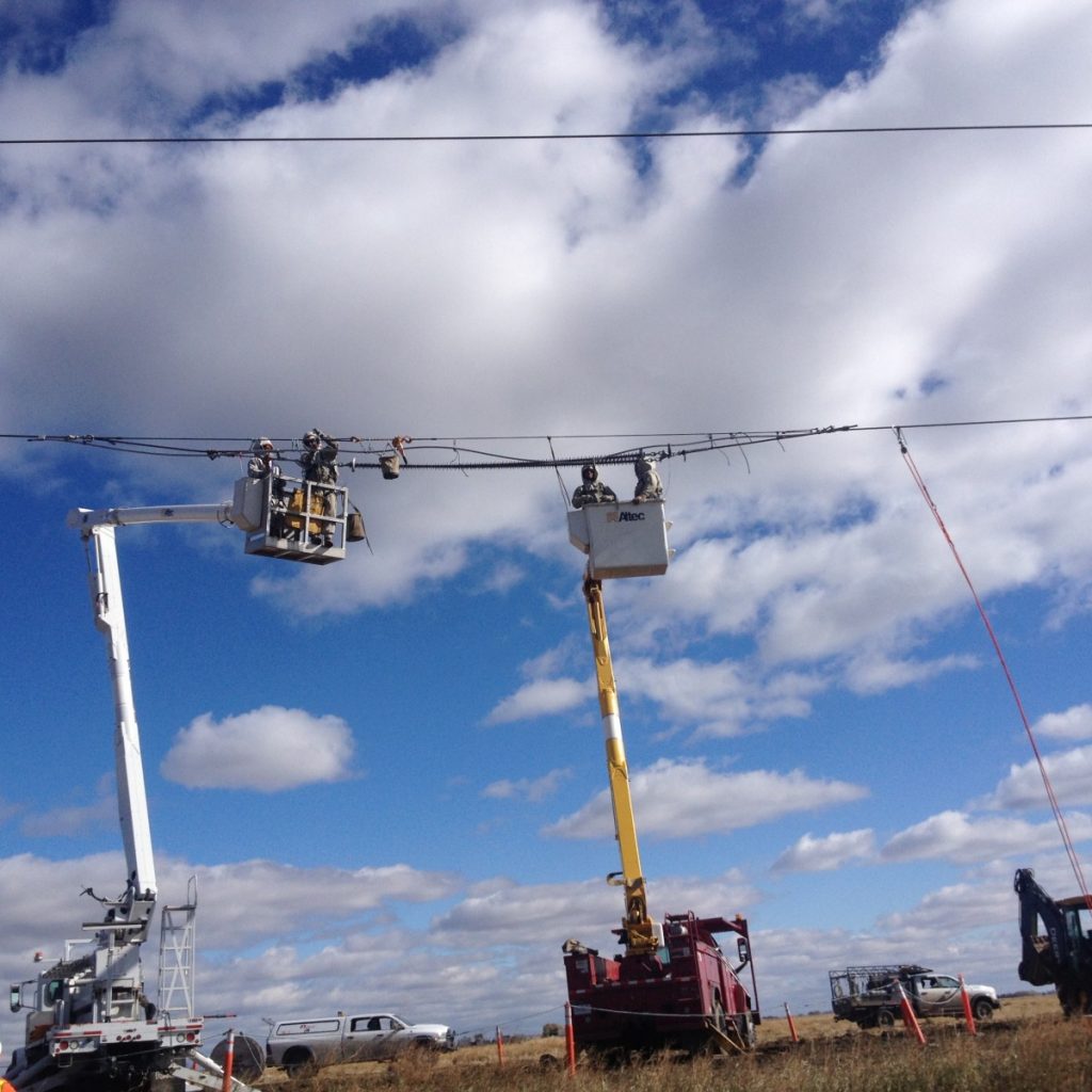 Estevan 138kV Energized Line Construction to East Substation – Allteck